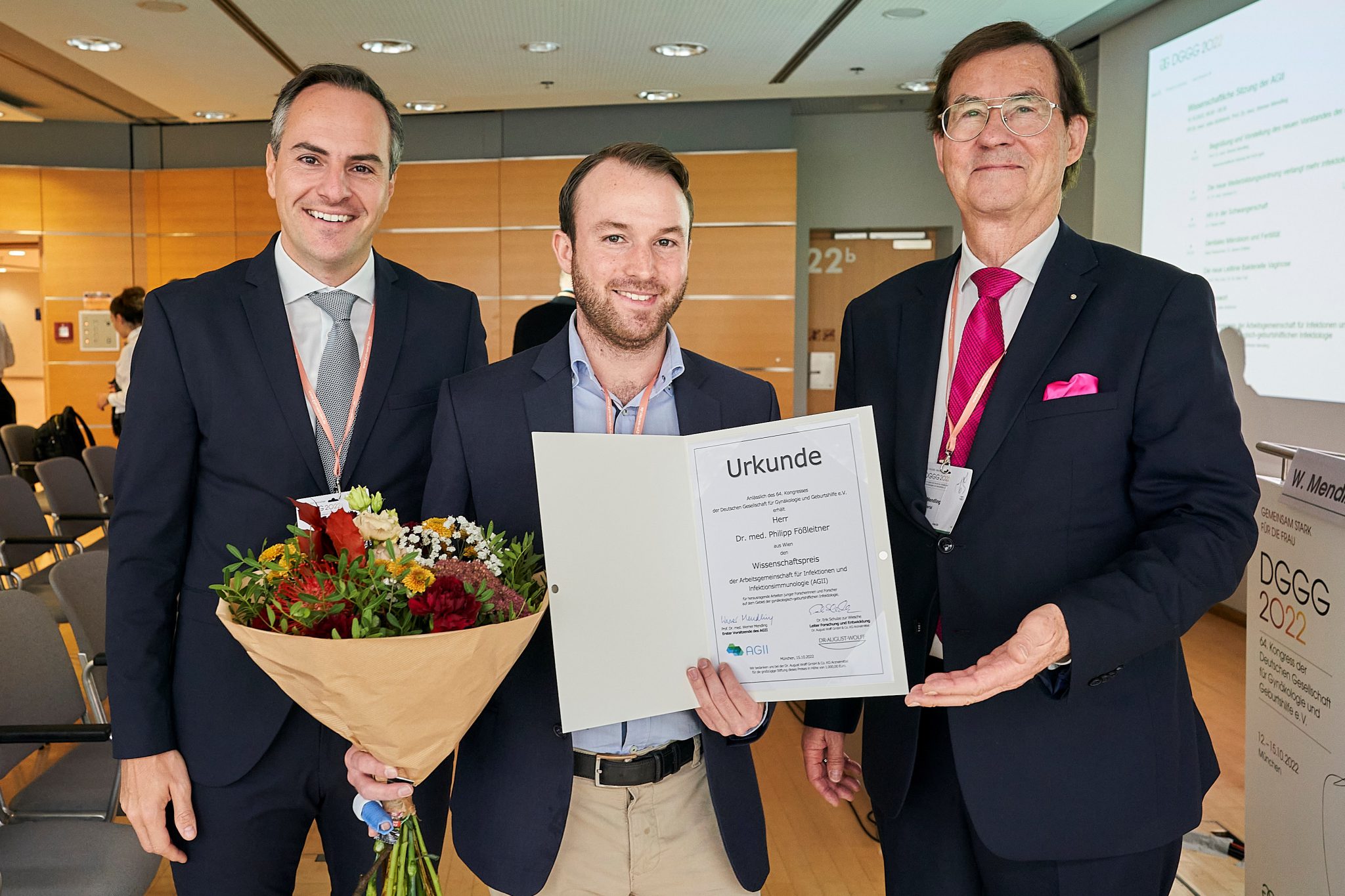 Wissenschaftspreis an Herrn Dr. med. Philipp Fößleitner verliehen - Dr ...