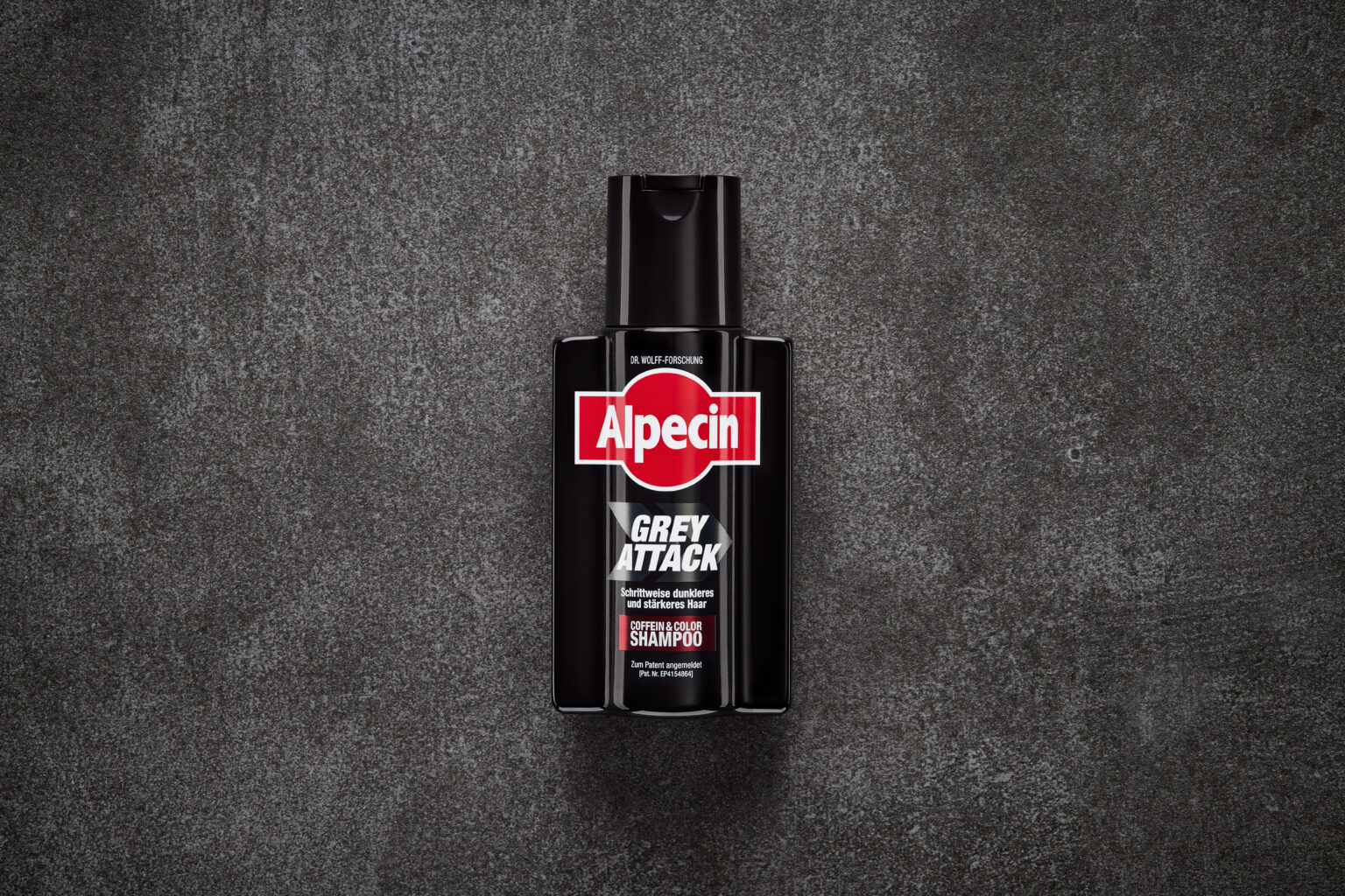 Schrittweise dunkleres und stärkeres Haar mit Alpecin Grey Attack - Dr ...